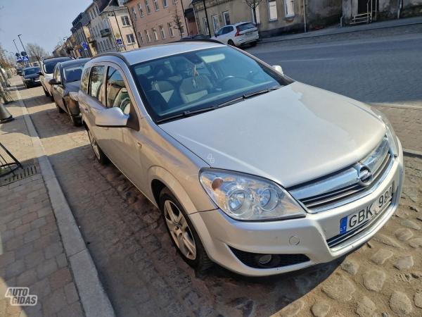 Grey Opel Astra 2009 in Kalvarija, with an engine capacity of 1.70 L and mileage of 220 thousand km for 2300 €, photo 1 on AUTOMOTO.COM.LV