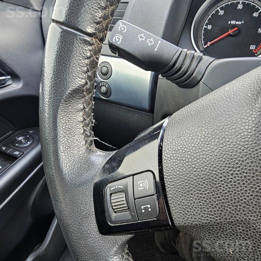 Pelēks Opel Astra 2009 Rīga, ar dzinēja tilpumu 1.70 L un nobraukumu 310 tūkst. km par 2110 €, foto 15 vietnē AUTOMOTO.COM.LV