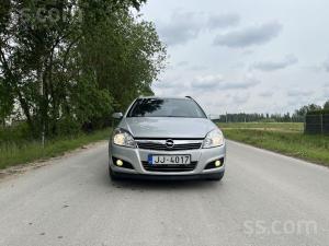 Grey Opel Astra 2009 in Riga, with an engine capacity of 1.70 L and mileage of 335 thousand km for 1200 €, photo  on AUTOMOTO.COM.LV