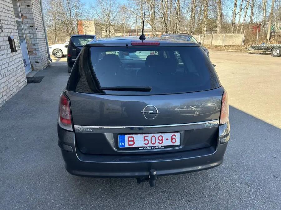 Pelēks Opel Astra 2009 Limbaži, ar dzinēja tilpumu 1.70 L un nobraukumu 218 tūkst. km par 3350 €, foto 6 vietnē AUTOMOTO.COM.LV