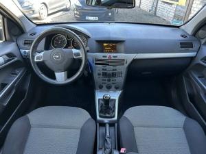 Pelēks Opel Astra 2009 Limbaži, ar dzinēja tilpumu 1.70 L un nobraukumu 218 tūkst. km par 3350 €, foto 8 vietnē AUTOMOTO.COM.LV