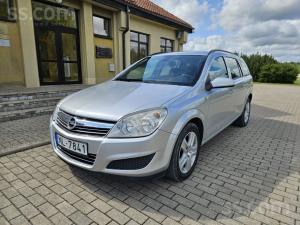 Grey Opel Astra 2009 in Liepaja, with an engine capacity of 1.70 L and mileage of 282 thousand km for 1750 €, photo  on AUTOMOTO.COM.LV