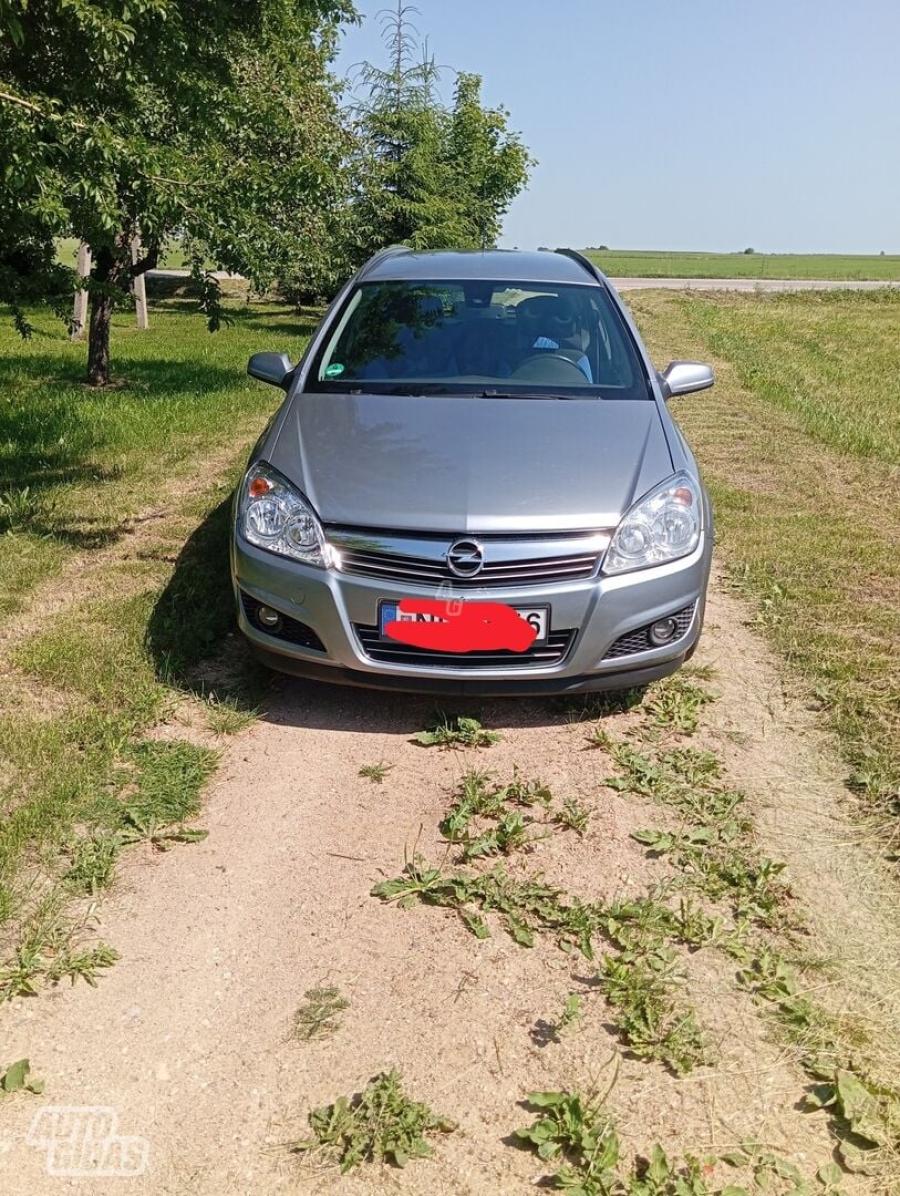 Pelēks Opel Astra 2009 Viļņa, ar dzinēja tilpumu 1.30 L un nobraukumu 258 tūkst. km par 2600 €, foto 3 vietnē AUTOMOTO.COM.LV