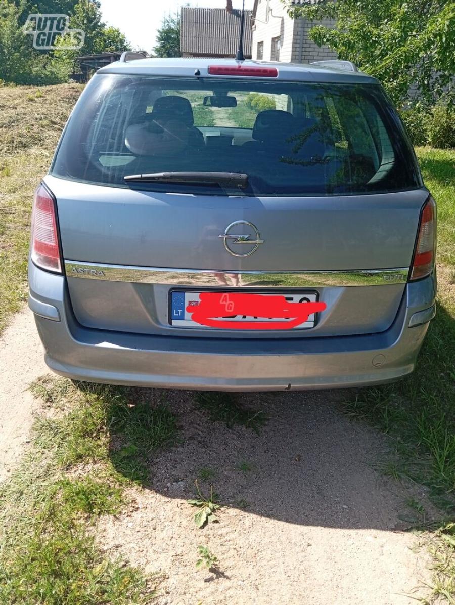 Pelēks Opel Astra 2009 Viļņa, ar dzinēja tilpumu 1.30 L un nobraukumu 258 tūkst. km par 2600 €, foto 4 vietnē AUTOMOTO.COM.LV