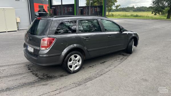 Pelēks Opel Astra 2009 Viļņa, ar dzinēja tilpumu 1.70 L un nobraukumu 280 tūkst. km par 1650 €, foto 5 vietnē AUTOMOTO.COM.LV