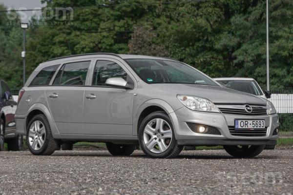Pelēks Opel Astra 2009 Rīga, ar dzinēja tilpumu 1.60 L un nobraukumu 238 tūkst. km par 2790 €, foto 2 vietnē AUTOMOTO.COM.LV