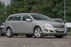 Pelēks Opel Astra 2009 Rīga, ar dzinēja tilpumu 1.60 L un nobraukumu 238 tūkst. km par 2790 €, foto 3 vietnē AUTOMOTO.COM.LV