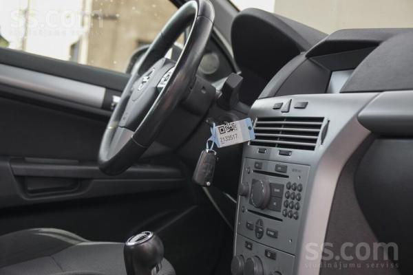 Pelēks Opel Astra 2009 Rīga, ar dzinēja tilpumu 1.60 L un nobraukumu 238 tūkst. km par 2790 €, foto 6 vietnē AUTOMOTO.COM.LV