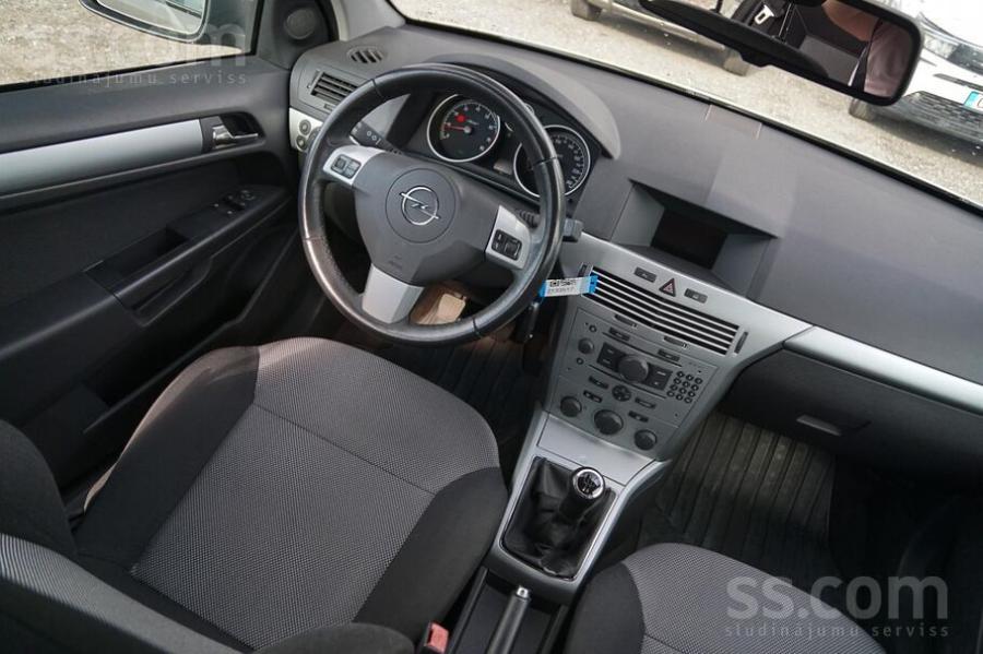 Pelēks Opel Astra 2009 Rīga, ar dzinēja tilpumu 1.60 L un nobraukumu 238 tūkst. km par 2790 €, foto 8 vietnē AUTOMOTO.COM.LV