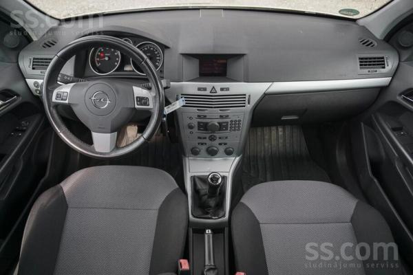 Pelēks Opel Astra 2009 Rīga, ar dzinēja tilpumu 1.60 L un nobraukumu 238 tūkst. km par 2790 €, foto 8 vietnē AUTOMOTO.COM.LV