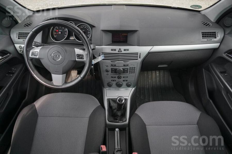 Pelēks Opel Astra 2009 Rīga, ar dzinēja tilpumu 1.60 L un nobraukumu 238 tūkst. km par 2790 €, foto 9 vietnē AUTOMOTO.COM.LV
