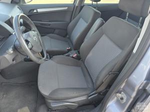 Pelēks Opel Astra 2010 Marijampole, ar dzinēja tilpumu 1.60 L un nobraukumu 172 tūkst. km par 1650 €, foto 11 vietnē AUTOMOTO.COM.LV