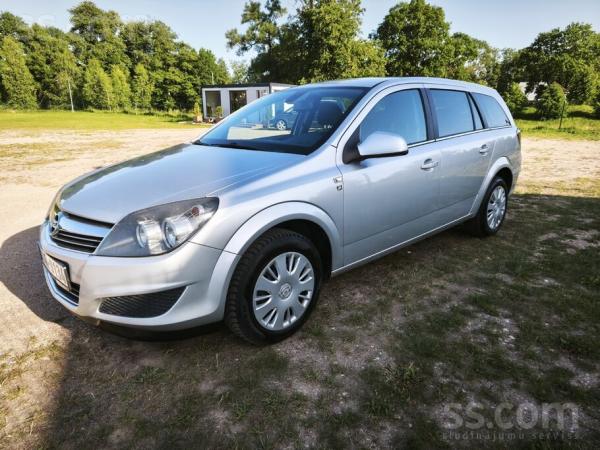 Pelēks Opel Astra 2010 Kuldīga, ar dzinēja tilpumu 1.70 L un nobraukumu 263 tūkst. km par 3490 €, foto 1 vietnē AUTOMOTO.COM.LV