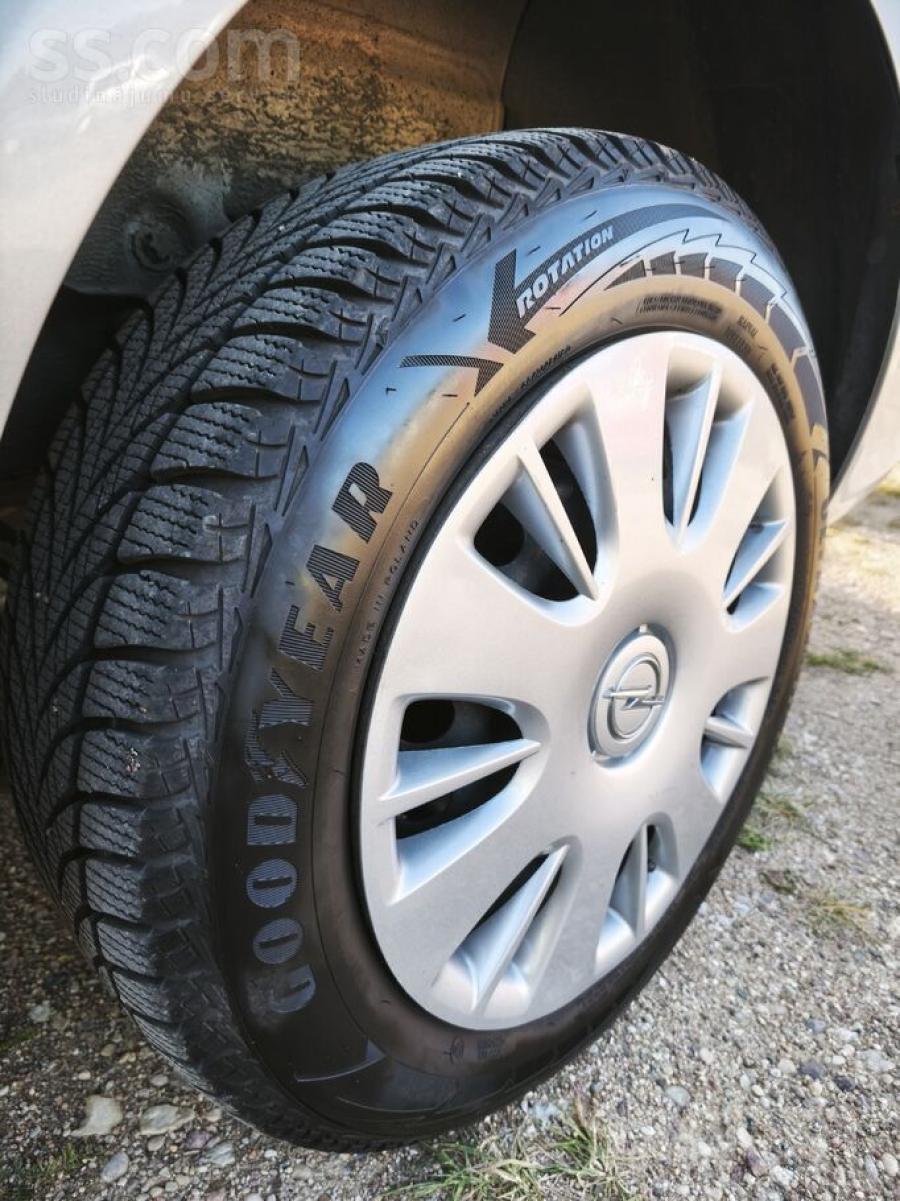 Grey Opel Astra 2010 in Kuldiga, with an engine capacity of 1.70 L and mileage of 263 thousand km for 3490 €, photo 25 on AUTOMOTO.COM.LV