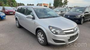 Grey Opel Astra 2010 in Riga, with an engine capacity of 1.90 L and mileage of 169 thousand km for 3000 €, photo 4 on AUTOMOTO.COM.LV