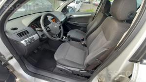Grey Opel Astra 2010 in Riga, with an engine capacity of 1.90 L and mileage of 169 thousand km for 3000 €, photo 10 on AUTOMOTO.COM.LV