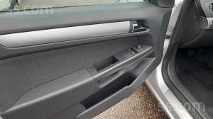 Grey Opel Astra 2010 in Riga, with an engine capacity of 1.90 L and mileage of 169 thousand km for 3000 €, photo 17 on AUTOMOTO.COM.LV