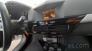 Grey Opel Astra 2010 in Riga, with an engine capacity of 1.90 L and mileage of 169 thousand km for 3000 €, photo 27 on AUTOMOTO.COM.LV
