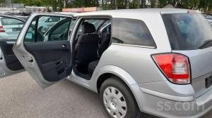 Grey Opel Astra 2010 in Riga, with an engine capacity of 1.90 L and mileage of 169 thousand km for 3000 €, photo 35 on AUTOMOTO.COM.LV