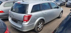 Pelēks Opel Astra 2010 Viļņa, ar dzinēja tilpumu 1.69 L un nobraukumu 250 tūkst. km par 2500 €, foto 5 vietnē AUTOMOTO.COM.LV