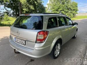Grey Opel Astra 2010 in Rezekne, with an engine capacity of 1.70 L and mileage of 236 thousand km for 2950 €, photo 7 on AUTOMOTO.COM.LV