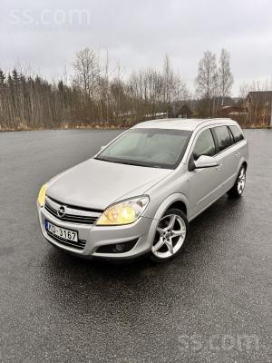 Grey Opel Astra 2010 in Rezekne, with an engine capacity of 1.70 L and mileage of 400 thousand km for 1550 €, photo  on AUTOMOTO.COM.LV