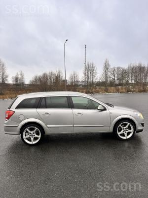 Grey Opel Astra 2010 in Rezekne, with an engine capacity of 1.70 L and mileage of 400 thousand km for 1550 €, photo 6 on AUTOMOTO.COM.LV