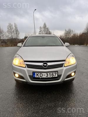 Grey Opel Astra 2010 in Rezekne, with an engine capacity of 1.70 L and mileage of 400 thousand km for 1550 €, photo 7 on AUTOMOTO.COM.LV