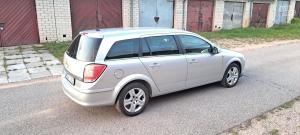Grey Opel Astra 2010 in Druskininkai, with an engine capacity of 1.70 L and mileage of 245 thousand km for 400 €, photo 8 on AUTOMOTO.COM.LV