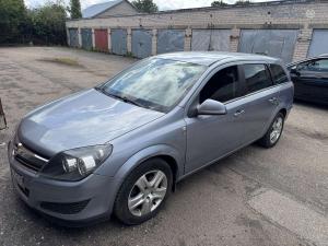 Pelēks Opel Astra 2010 Rokiškis, ar dzinēja tilpumu 1.69 L un nobraukumu 273 tūkst. km par 1700 €, foto  vietnē AUTOMOTO.COM.LV