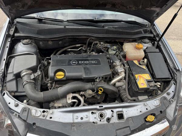 Pelēks Opel Astra 2010 Rokiškis, ar dzinēja tilpumu 1.69 L un nobraukumu 273 tūkst. km par 1700 €, foto 5 vietnē AUTOMOTO.COM.LV