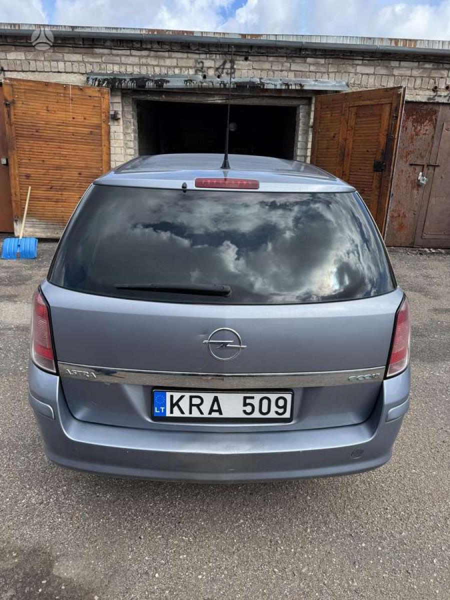 Pelēks Opel Astra 2010 Rokiškis, ar dzinēja tilpumu 1.69 L un nobraukumu 273 tūkst. km par 1700 €, foto 7 vietnē AUTOMOTO.COM.LV