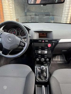 Pelēks Opel Astra 2010 Rokiškis, ar dzinēja tilpumu 1.69 L un nobraukumu 273 tūkst. km par 1700 €, foto 10 vietnē AUTOMOTO.COM.LV