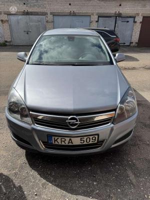 Pelēks Opel Astra 2010 Rokiškis, ar dzinēja tilpumu 1.69 L un nobraukumu 273 tūkst. km par 1700 €, foto 13 vietnē AUTOMOTO.COM.LV
