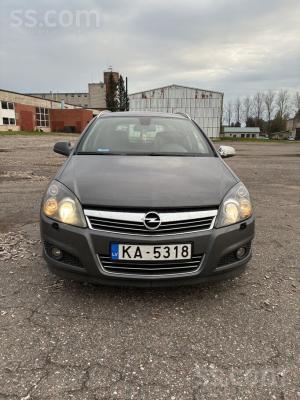 Grey Opel Astra 2010 in Limbazi, with an engine capacity of 1.70 L and mileage of 352 thousand km for 1700 €, photo 8 on AUTOMOTO.COM.LV