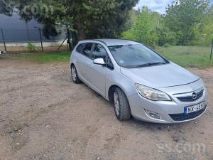 Grey Opel Astra 2011 in Daugavpils, with an engine capacity of 1.30 L and mileage of 316 thousand km for 2000 €, photo 3 on AUTOMOTO.COM.LV