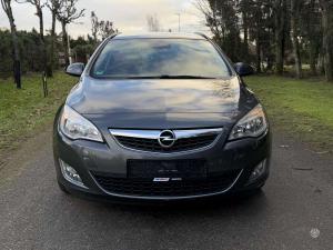 Pelēks Opel Astra 2011 Kretinga, ar dzinēja tilpumu 1.40 L un nobraukumu 198 tūkst. km par 4300 €, foto 5 vietnē AUTOMOTO.COM.LV