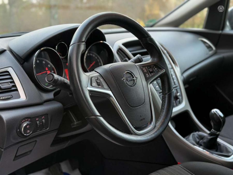 Pelēks Opel Astra 2011 Kretinga, ar dzinēja tilpumu 1.40 L un nobraukumu 198 tūkst. km par 4300 €, foto 10 vietnē AUTOMOTO.COM.LV