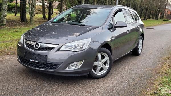 Pelēks Opel Astra 2011 Kretinga, ar dzinēja tilpumu 1.40 L un nobraukumu 197 tūkst. km par 4300 €, foto 1 vietnē AUTOMOTO.COM.LV