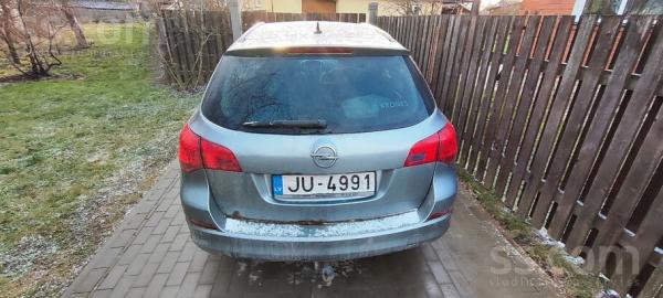 Pelēks Opel Astra 2011 Jelgava, ar dzinēja tilpumu 1.70 L un nobraukumu 341 tūkst. km par 1800 €, foto 4 vietnē AUTOMOTO.COM.LV