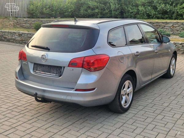 Pelēks Opel Astra 2011 Viļņa, ar dzinēja tilpumu 1.70 L un nobraukumu 276 tūkst. km par 3600 €, foto 6 vietnē AUTOMOTO.COM.LV