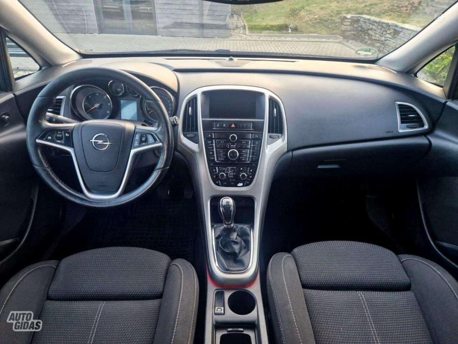 Pelēks Opel Astra 2011 Viļņa, ar dzinēja tilpumu 1.70 L un nobraukumu 276 tūkst. km par 3600 €, foto 13 vietnē AUTOMOTO.COM.LV