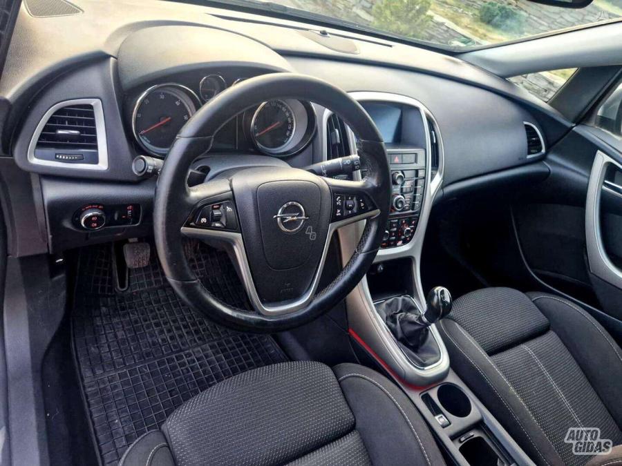 Pelēks Opel Astra 2011 Viļņa, ar dzinēja tilpumu 1.70 L un nobraukumu 276 tūkst. km par 3600 €, foto 15 vietnē AUTOMOTO.COM.LV
