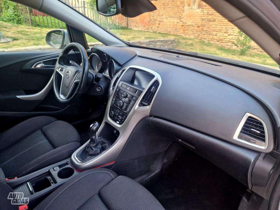 Pelēks Opel Astra 2011 Viļņa, ar dzinēja tilpumu 1.70 L un nobraukumu 276 tūkst. km par 3600 €, foto 22 vietnē AUTOMOTO.COM.LV