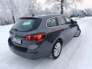 Pelēks Opel Astra 2011 Jurbarkas, ar dzinēja tilpumu 2.00 L un nobraukumu 276 tūkst. km par 3450 €, foto 3 vietnē AUTOMOTO.COM.LV