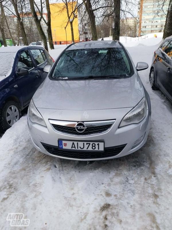 Pelēks Opel Astra 2011 Klaipėda, ar dzinēja tilpumu 1.60 L un nobraukumu 258 tūkst. km par 2200 €, foto 1 vietnē AUTOMOTO.COM.LV