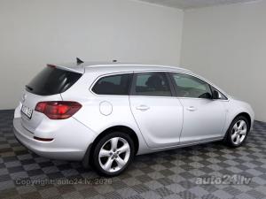 Grey Opel Astra 2011 in Tallinn, with an engine capacity of 1.40 L and mileage of 207 thousand km for 2299 €, photo 3 on AUTOMOTO.COM.LV