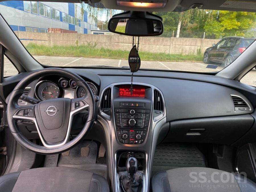 Pelēks Opel Astra 2011 Rīga, ar dzinēja tilpumu 1.70 L un nobraukumu 348 tūkst. km par 1990 €, foto 5 vietnē AUTOMOTO.COM.LV