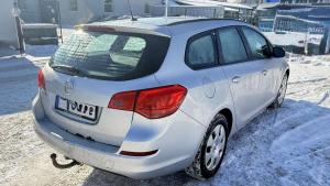 Grey Opel Astra 2011 in Vilnius, with an engine capacity of 1.69 L and mileage of 327 thousand km for 2500 €, photo 5 on AUTOMOTO.COM.LV