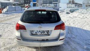 Grey Opel Astra 2011 in Vilnius, with an engine capacity of 1.69 L and mileage of 327 thousand km for 2500 €, photo 6 on AUTOMOTO.COM.LV